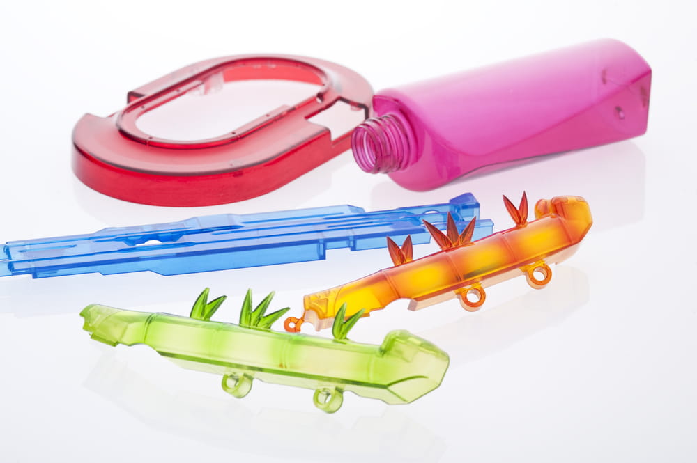 [匠]の塗装 | 株式会社イナック - 透明品の試作品製作・製品の内部可視化 INAC | 特集